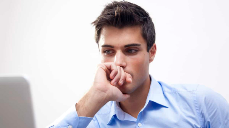 How does posture in body language affect communication?